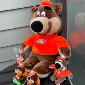 Toys | Aw Root Bear Plush Lot Mini Ornaments Vtg Fast Food Restaurant ...